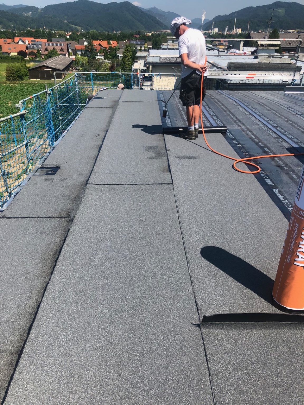 Bitumendach - Rath & Rath Dach GmbH - Dachdeckerei - Spenglerei ...